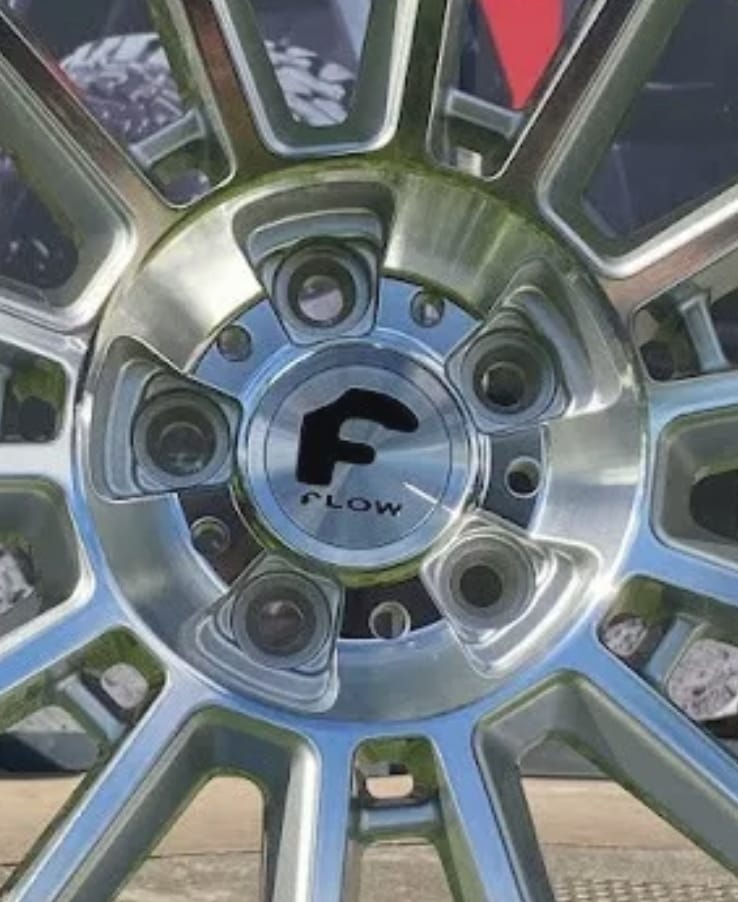 Forgiato Flow 002 Floating Cap Brushed | Wheels Below Retail